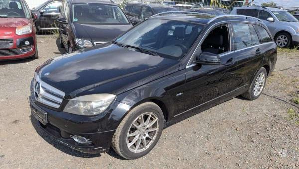 Black Mercedes-Benz c-220 2009 in Kaunas, with an engine capacity of 2.20 L and mileage of 270 thousand km for 3200 €, photo 1 on AUTOMOTO.COM.LV