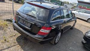 Melns Mercedes-Benz c-220 2009 Kauņa, ar dzinēja tilpumu 2.20 L un nobraukumu 270 tūkst. km par 3200 €, foto 4 vietnē AUTOMOTO.COM.LV