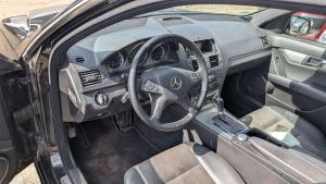 Melns Mercedes-Benz c-220 2009 Kauņa, ar dzinēja tilpumu 2.20 L un nobraukumu 270 tūkst. km par 3200 €, foto 6 vietnē AUTOMOTO.COM.LV