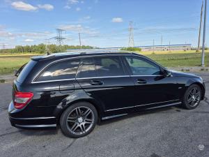 Black Mercedes-Benz c-220 2009 in Panevezys, with an engine capacity of 2.20 L and mileage of 341 thousand km for 4000 €, photo 7 on AUTOMOTO.COM.LV