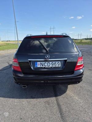 Black Mercedes-Benz c-220 2009 in Panevezys, with an engine capacity of 2.20 L and mileage of 341 thousand km for 4000 €, photo 8 on AUTOMOTO.COM.LV