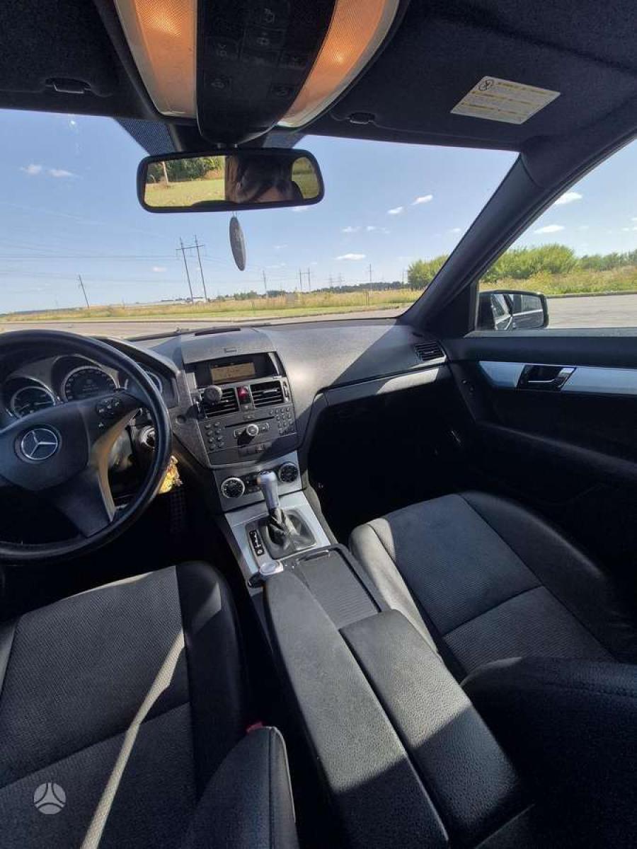 Black Mercedes-Benz c-220 2009 in Panevezys, with an engine capacity of 2.20 L and mileage of 341 thousand km for 4000 €, photo 14 on AUTOMOTO.COM.LV