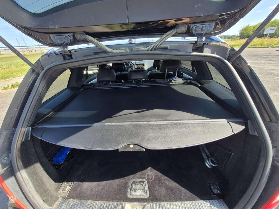 Black Mercedes-Benz c-220 2009 in Panevezys, with an engine capacity of 2.20 L and mileage of 341 thousand km for 4000 €, photo 17 on AUTOMOTO.COM.LV