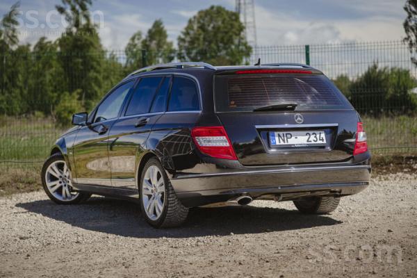 Melns Mercedes-Benz c-220 2009 Rīga, ar dzinēja tilpumu 2.20 L un nobraukumu 430 tūkst. km par 5490 €, foto 5 vietnē AUTOMOTO.COM.LV