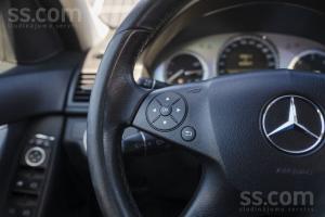 Melns Mercedes-Benz c-220 2009 Rīga, ar dzinēja tilpumu 2.20 L un nobraukumu 430 tūkst. km par 5490 €, foto 15 vietnē AUTOMOTO.COM.LV