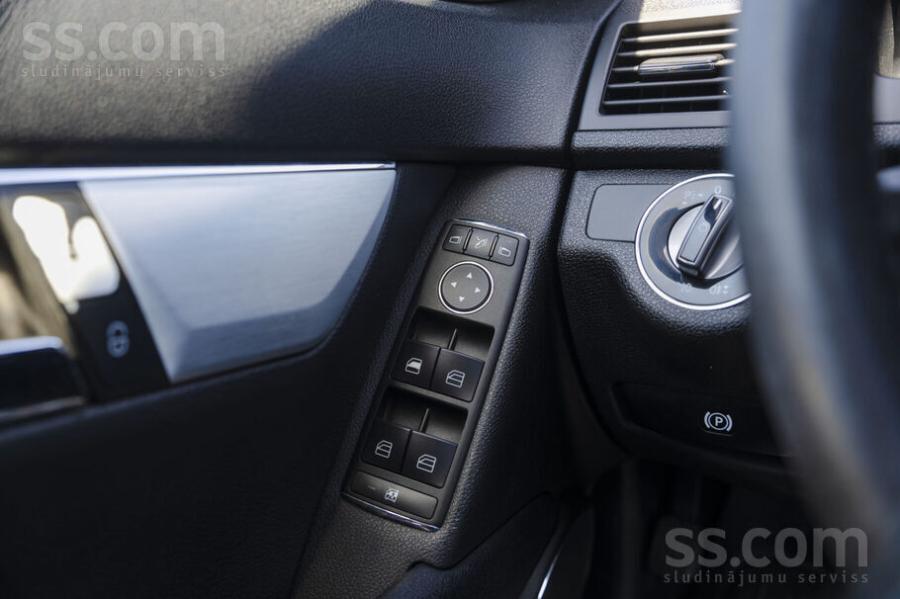 Melns Mercedes-Benz c-220 2009 Rīga, ar dzinēja tilpumu 2.20 L un nobraukumu 430 tūkst. km par 5490 €, foto 25 vietnē AUTOMOTO.COM.LV