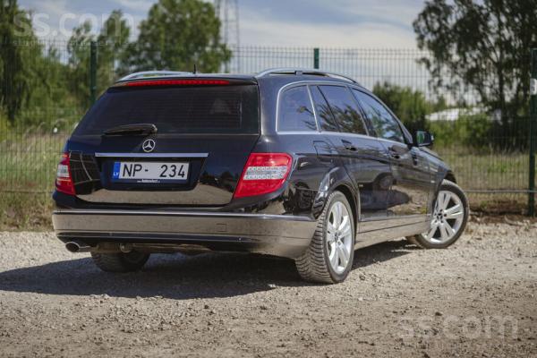 Black Mercedes-Benz c-220 2009 in Riga, with an engine capacity of 2.20 L and mileage of 430 thousand km for 5490 €, photo 7 on AUTOMOTO.COM.LV
