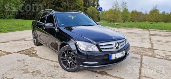 Black Mercedes-Benz c-220 2010 in Rezekne, with an engine capacity of 2.10 L and mileage of 273 thousand km for 4300 €, photo 10 on AUTOMOTO.COM.LV