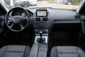 Melns Mercedes-Benz c-220 2010 Gulbene, ar dzinēja tilpumu 2.20 L un nobraukumu 0 tūkst. km par 6490 €, foto 10 vietnē AUTOMOTO.COM.LV