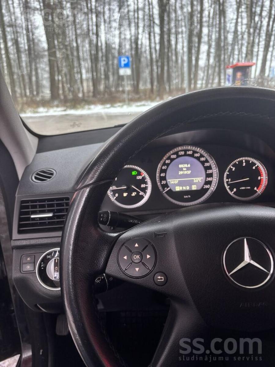 Melns Mercedes-Benz c-220 2010 Rīga, ar dzinēja tilpumu 2.20 L un nobraukumu 292 tūkst. km par 4400 €, foto 8 vietnē AUTOMOTO.COM.LV