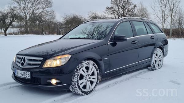 Melns Mercedes-Benz c-220 2010 Cēsis, ar dzinēja tilpumu 2.00 L un nobraukumu 296 tūkst. km par 3000 €, foto 1 vietnē AUTOMOTO.COM.LV