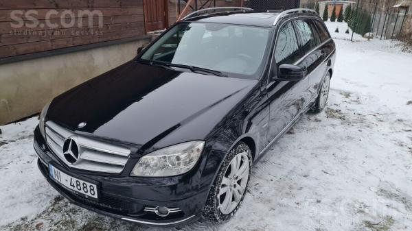 Melns Mercedes-Benz c-220 2010 Cēsis, ar dzinēja tilpumu 2.00 L un nobraukumu 296 tūkst. km par 3000 €, foto 5 vietnē AUTOMOTO.COM.LV