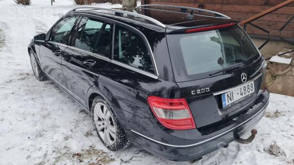 Melns Mercedes-Benz c-220 2010 Cēsis, ar dzinēja tilpumu 2.00 L un nobraukumu 296 tūkst. km par 3000 €, foto 7 vietnē AUTOMOTO.COM.LV
