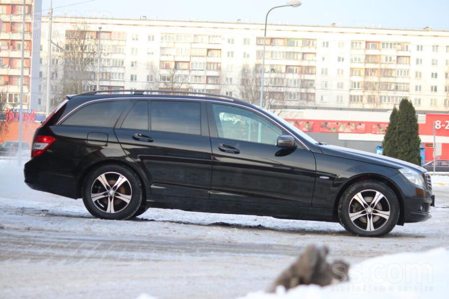 Black Mercedes-Benz c-220 2010 in Riga, with an engine capacity of 2.20 L and mileage of 0 thousand km for 5190 €, photo 5 on AUTOMOTO.COM.LV