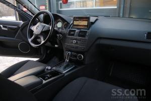 Black Mercedes-Benz c-220 2010 in Riga, with an engine capacity of 2.20 L and mileage of 0 thousand km for 5190 €, photo 13 on AUTOMOTO.COM.LV