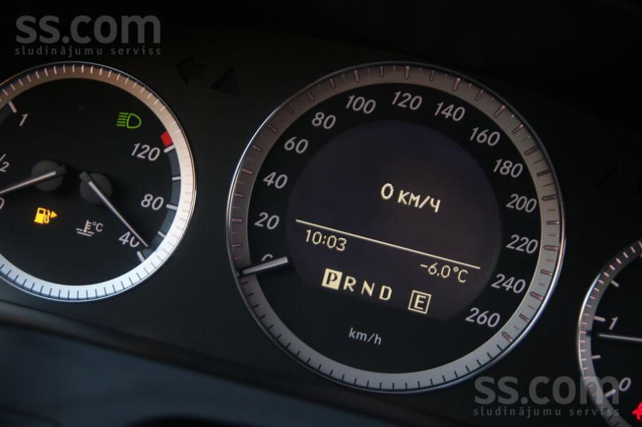 Black Mercedes-Benz c-220 2010 in Riga, with an engine capacity of 2.20 L and mileage of 0 thousand km for 5190 €, photo 25 on AUTOMOTO.COM.LV