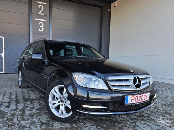 Melns Mercedes-Benz c-220 2010 Viļņa, ar dzinēja tilpumu 2.10 L un nobraukumu 369 tūkst. km par 5250 €, foto 1 vietnē AUTOMOTO.COM.LV