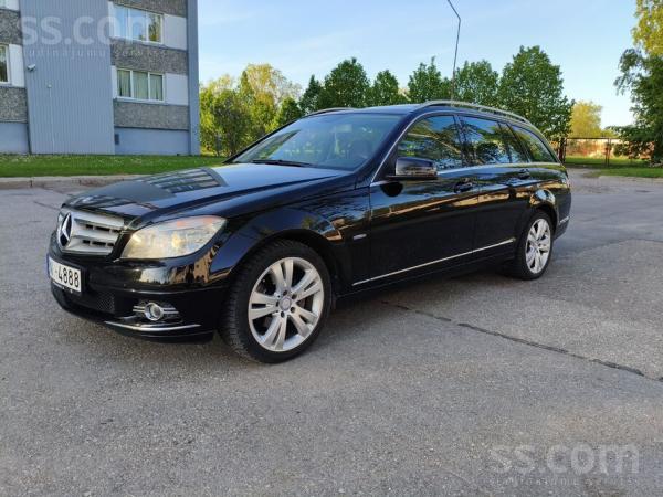 Melns Mercedes-Benz c-220 2010 Valmiera, ar dzinēja tilpumu 2.20 L un nobraukumu 303 tūkst. km par 4750 €, foto 1 vietnē AUTOMOTO.COM.LV