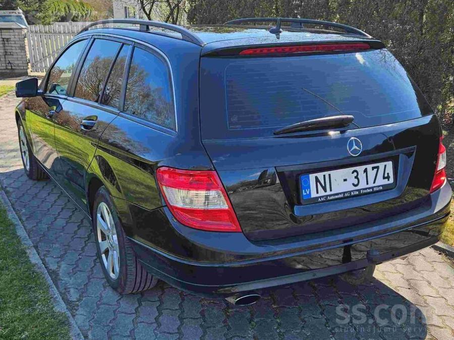 Черный Мерседес Ц 220 2010 в Рига, объемом двигателя 2.20 л и пробегом 267 тыс. км за 2500 €, фото 5 на AUTOMOTO.COM.LV