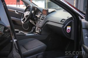 Melns Mercedes-Benz c-220 2010 Rīga, ar dzinēja tilpumu 2.20 L un nobraukumu 0 tūkst. km par 5190 €, foto 16 vietnē AUTOMOTO.COM.LV