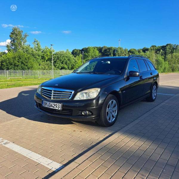 Black Mercedes-Benz c-220 2010 in Vilnius, with an engine capacity of 2.20 L and mileage of 276 thousand km for 3750 €, photo 1 on AUTOMOTO.COM.LV