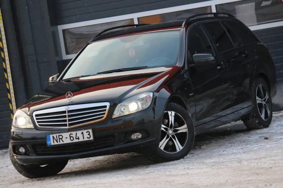 Melns Mercedes-Benz c-220 2010 Rīga, ar dzinēja tilpumu 2.20 L un nobraukumu 293 tūkst. km par 5190 €, foto 1 vietnē AUTOMOTO.COM.LV