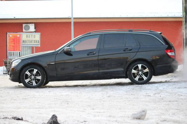 Melns Mercedes-Benz c-220 2010 Rīga, ar dzinēja tilpumu 2.20 L un nobraukumu 293 tūkst. km par 5190 €, foto 3 vietnē AUTOMOTO.COM.LV