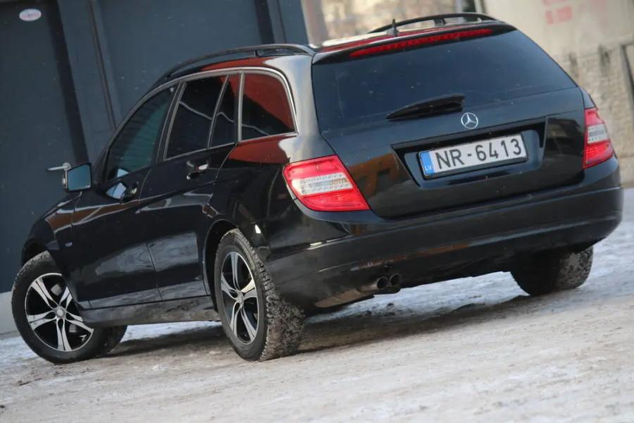 Melns Mercedes-Benz c-220 2010 Rīga, ar dzinēja tilpumu 2.20 L un nobraukumu 293 tūkst. km par 5190 €, foto 6 vietnē AUTOMOTO.COM.LV