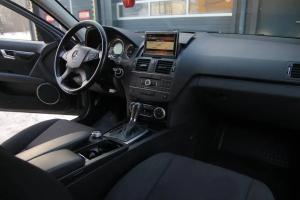 Melns Mercedes-Benz c-220 2010 Rīga, ar dzinēja tilpumu 2.20 L un nobraukumu 293 tūkst. km par 5190 €, foto 14 vietnē AUTOMOTO.COM.LV