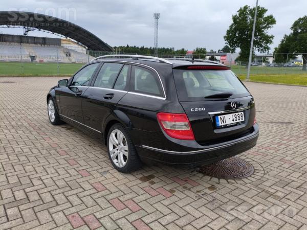 Melns Mercedes-Benz c-220 2010 Valmiera, ar dzinēja tilpumu 2.20 L un nobraukumu 307 tūkst. km par 4780 €, foto 3 vietnē AUTOMOTO.COM.LV