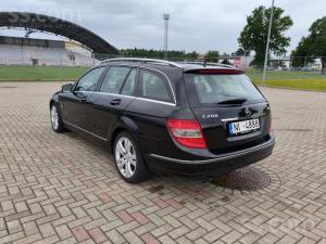 Melns Mercedes-Benz c-220 2010 Valmiera, ar dzinēja tilpumu 2.20 L un nobraukumu 307 tūkst. km par 4780 €, foto 4 vietnē AUTOMOTO.COM.LV