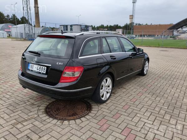 Melns Mercedes-Benz c-220 2010 Valmiera, ar dzinēja tilpumu 2.20 L un nobraukumu 307 tūkst. km par 4780 €, foto 5 vietnē AUTOMOTO.COM.LV