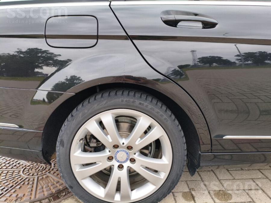 Melns Mercedes-Benz c-220 2010 Valmiera, ar dzinēja tilpumu 2.20 L un nobraukumu 307 tūkst. km par 4780 €, foto 11 vietnē AUTOMOTO.COM.LV