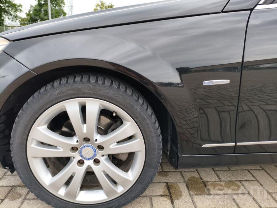 Melns Mercedes-Benz c-220 2010 Valmiera, ar dzinēja tilpumu 2.20 L un nobraukumu 307 tūkst. km par 4780 €, foto 12 vietnē AUTOMOTO.COM.LV