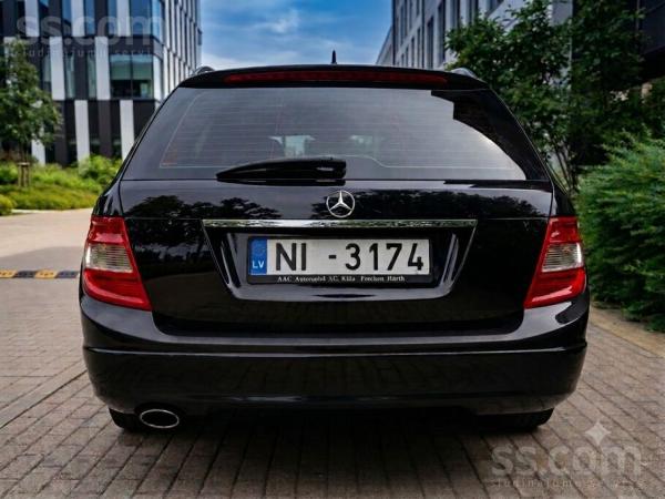 Black Mercedes-Benz c-220 2010 in Riga, with an engine capacity of 2.20 L and mileage of 265 thousand km for 4450 €, photo 5 on AUTOMOTO.COM.LV