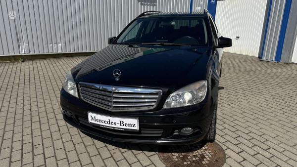 Melns Mercedes-Benz c-220 2010 Marijampole, ar dzinēja tilpumu 2.20 L un nobraukumu 355 tūkst. km par 4600 €, foto 2 vietnē AUTOMOTO.COM.LV