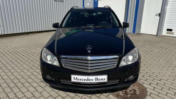 Melns Mercedes-Benz c-220 2010 Marijampole, ar dzinēja tilpumu 2.20 L un nobraukumu 355 tūkst. km par 4600 €, foto 3 vietnē AUTOMOTO.COM.LV