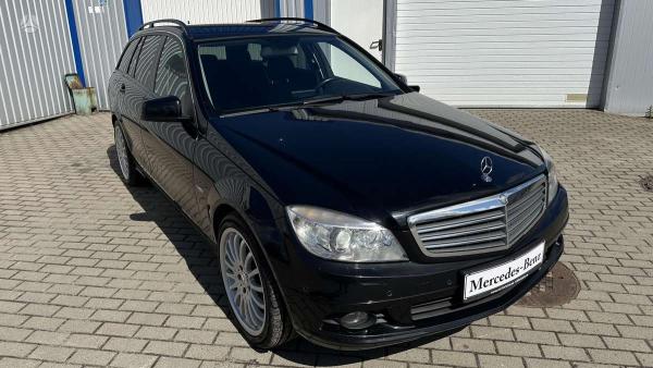 Melns Mercedes-Benz c-220 2010 Marijampole, ar dzinēja tilpumu 2.20 L un nobraukumu 355 tūkst. km par 4600 €, foto 4 vietnē AUTOMOTO.COM.LV