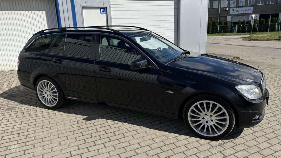 Melns Mercedes-Benz c-220 2010 Marijampole, ar dzinēja tilpumu 2.20 L un nobraukumu 355 tūkst. km par 4600 €, foto 6 vietnē AUTOMOTO.COM.LV
