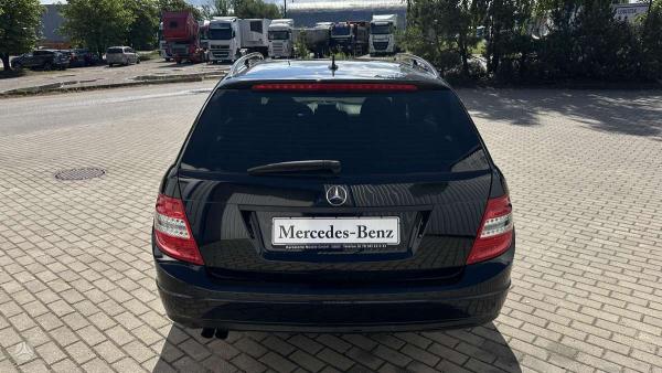 Melns Mercedes-Benz c-220 2010 Marijampole, ar dzinēja tilpumu 2.20 L un nobraukumu 355 tūkst. km par 4600 €, foto 7 vietnē AUTOMOTO.COM.LV