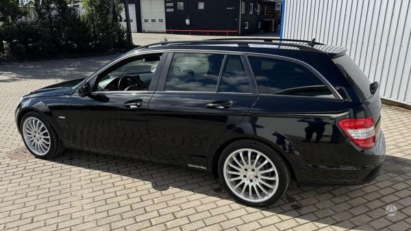 Melns Mercedes-Benz c-220 2010 Marijampole, ar dzinēja tilpumu 2.20 L un nobraukumu 355 tūkst. km par 4600 €, foto 9 vietnē AUTOMOTO.COM.LV