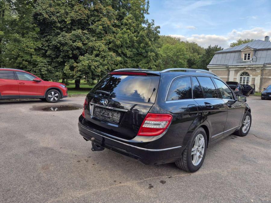Melns Mercedes-Benz c-220 2011 Viļņa, ar dzinēja tilpumu 0.00 L un nobraukumu 255 tūkst. km par 4100 €, foto 6 vietnē AUTOMOTO.COM.LV