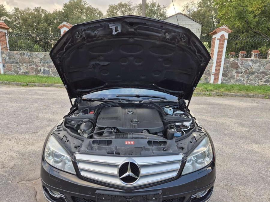 Melns Mercedes-Benz c-220 2011 Viļņa, ar dzinēja tilpumu 0.00 L un nobraukumu 255 tūkst. km par 4100 €, foto 8 vietnē AUTOMOTO.COM.LV