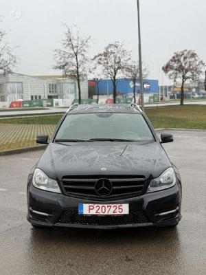 Black Mercedes-Benz c-220 2011 in Siauliai, with an engine capacity of 2.14 L and mileage of 264 thousand km for 6890 €, photo 2 on AUTOMOTO.COM.LV