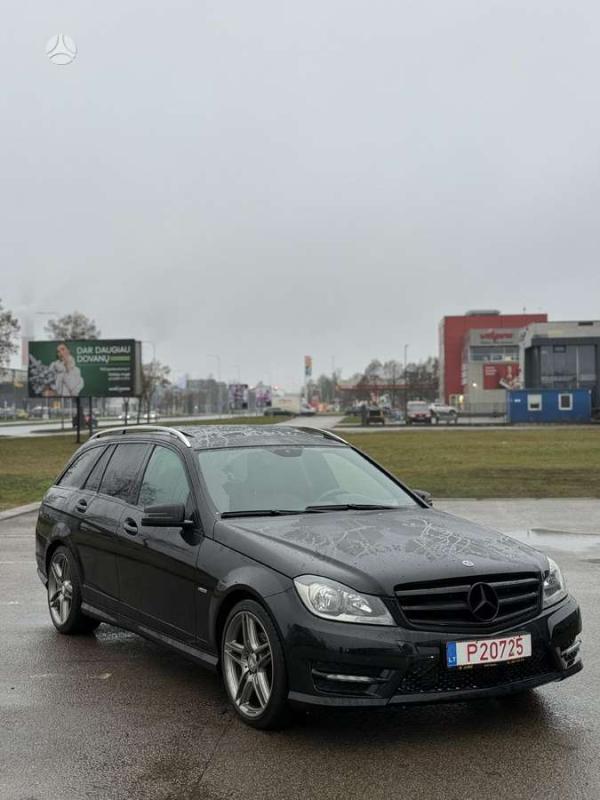 Melns Mercedes-Benz c-220 2011 Šauļi, ar dzinēja tilpumu 2.14 L un nobraukumu 264 tūkst. km par 6890 €, foto 3 vietnē AUTOMOTO.COM.LV