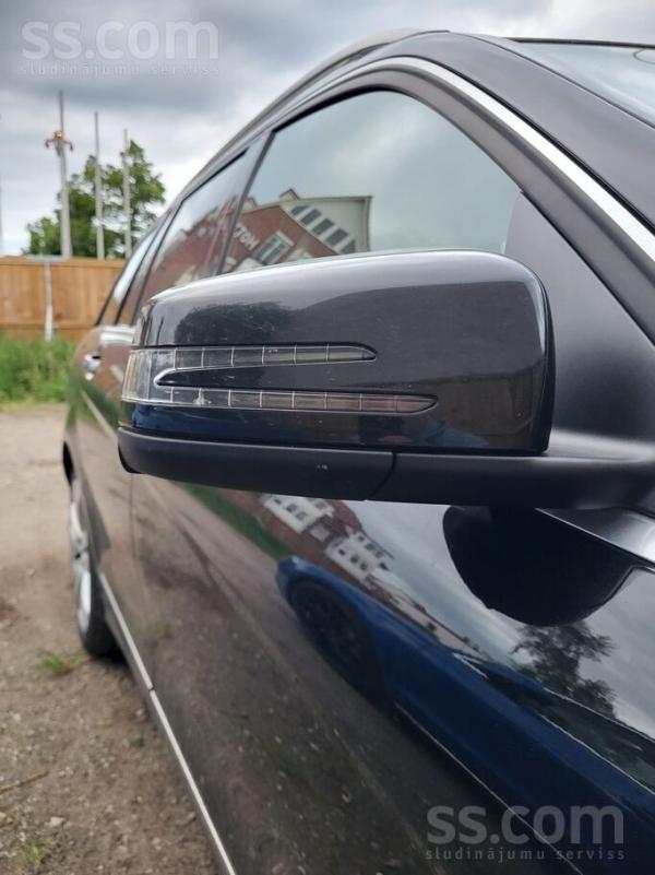 Black Mercedes-Benz c-220 2011 in Riga, with an engine capacity of 2.20 L and mileage of 332 thousand km for 4500 €, photo 4 on AUTOMOTO.COM.LV