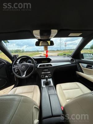 Black Mercedes-Benz c-220 2011 in Riga, with an engine capacity of 2.20 L and mileage of 279 thousand km for 6500 €, photo 5 on AUTOMOTO.COM.LV