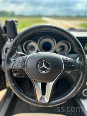 Black Mercedes-Benz c-220 2011 in Riga, with an engine capacity of 2.20 L and mileage of 279 thousand km for 6500 €, photo 10 on AUTOMOTO.COM.LV