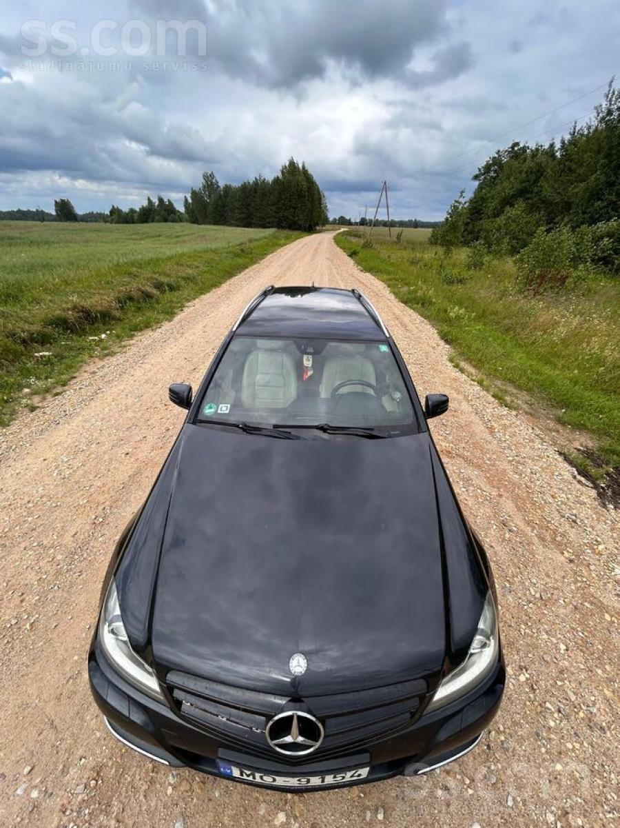 Black Mercedes-Benz c-220 2011 in Riga, with an engine capacity of 2.20 L and mileage of 279 thousand km for 6500 €, photo 15 on AUTOMOTO.COM.LV