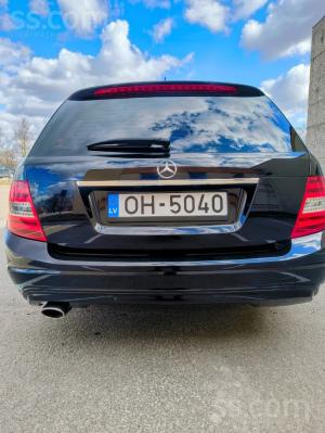 Black Mercedes-Benz c-220 2011 in Cesis, with an engine capacity of 2.20 L and mileage of 252 thousand km for 7500 €, photo 3 on AUTOMOTO.COM.LV